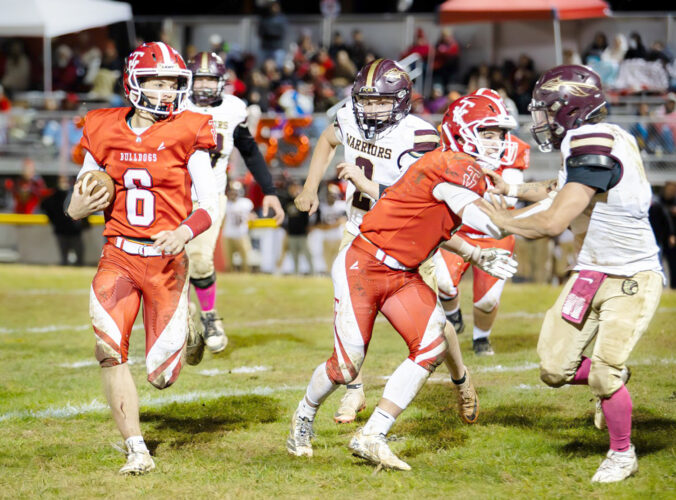 Moore leads Warriors to victory over Bulldogs, 41-16 | News, Sports ...